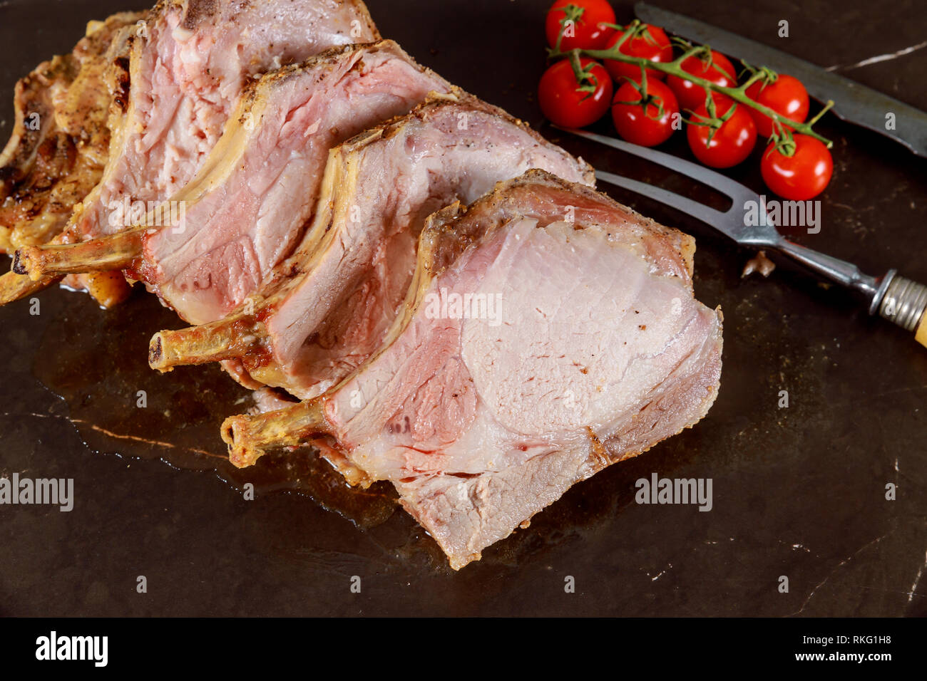 Viande de porc cuite au four Banque de photographies et d’images à ...