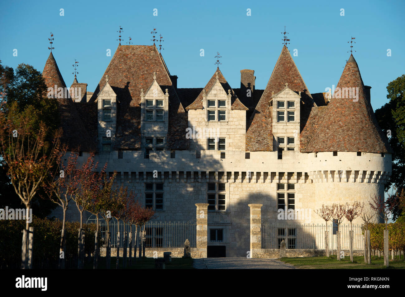 Le château de Monbazillac, monument historique, Doux vins botrytisés ...