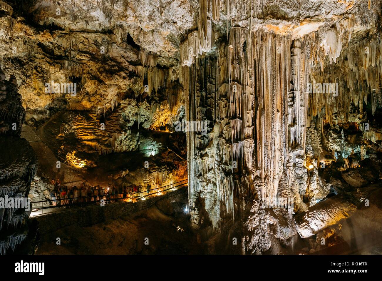 Grottes de Nerja - Grottes de Nerja en Espagne. Célèbre repère naturel ...