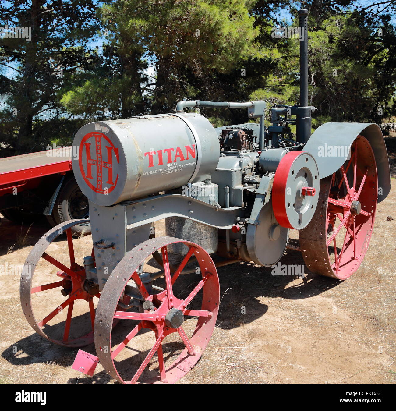 International tractor titan Banque de photographies et d’images à haute ...
