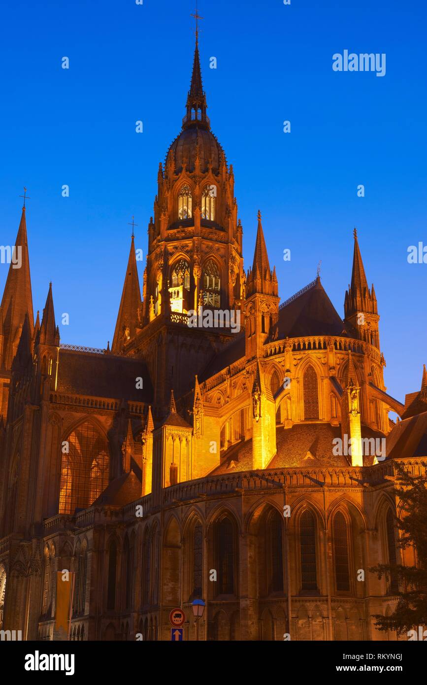 Cathédrale notre dame de bayeux Banque de photographies et d’images à haute résolution - Alamy