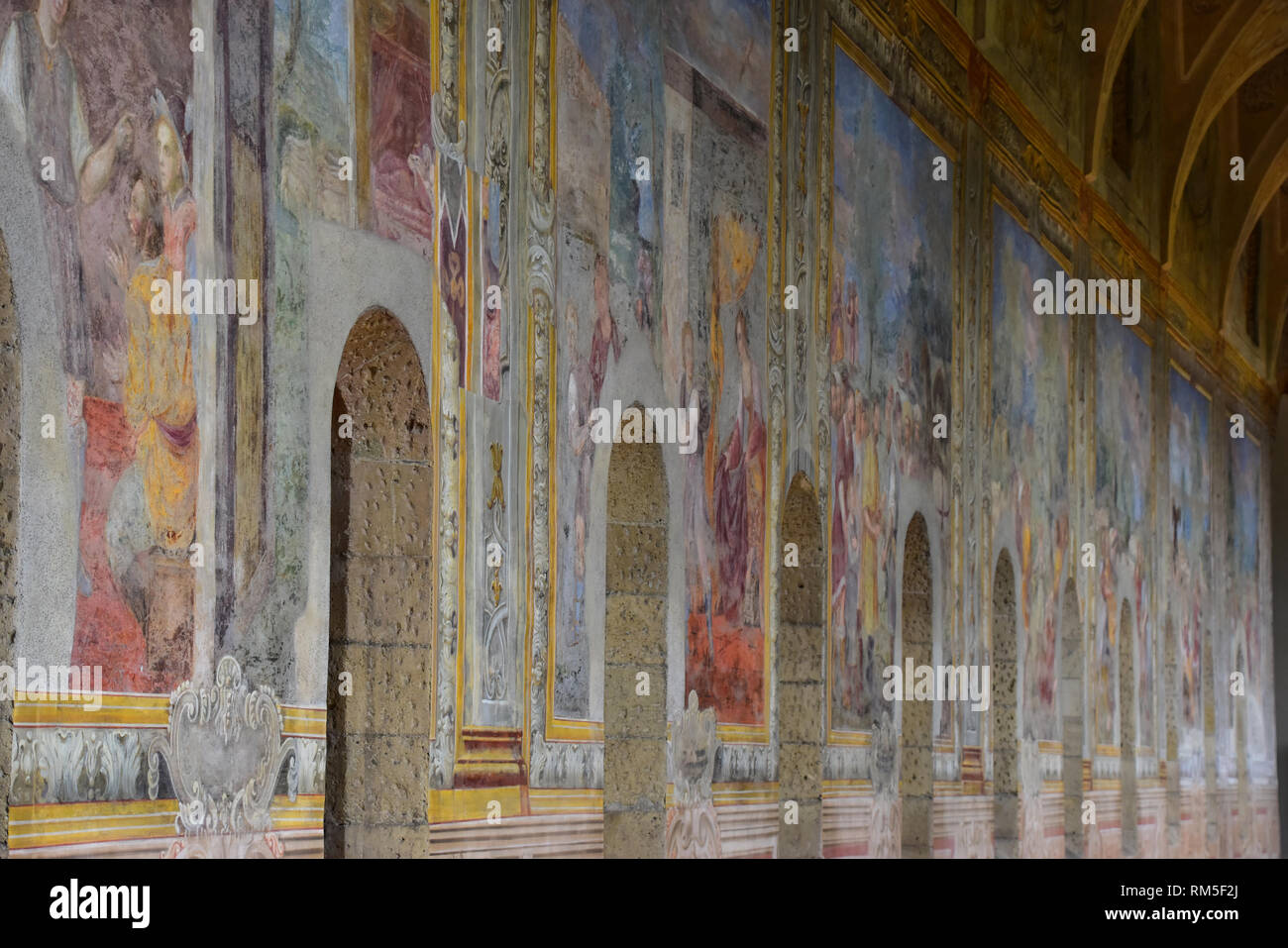 Complesso monumentale di santa chiara Banque de photographies et d ...