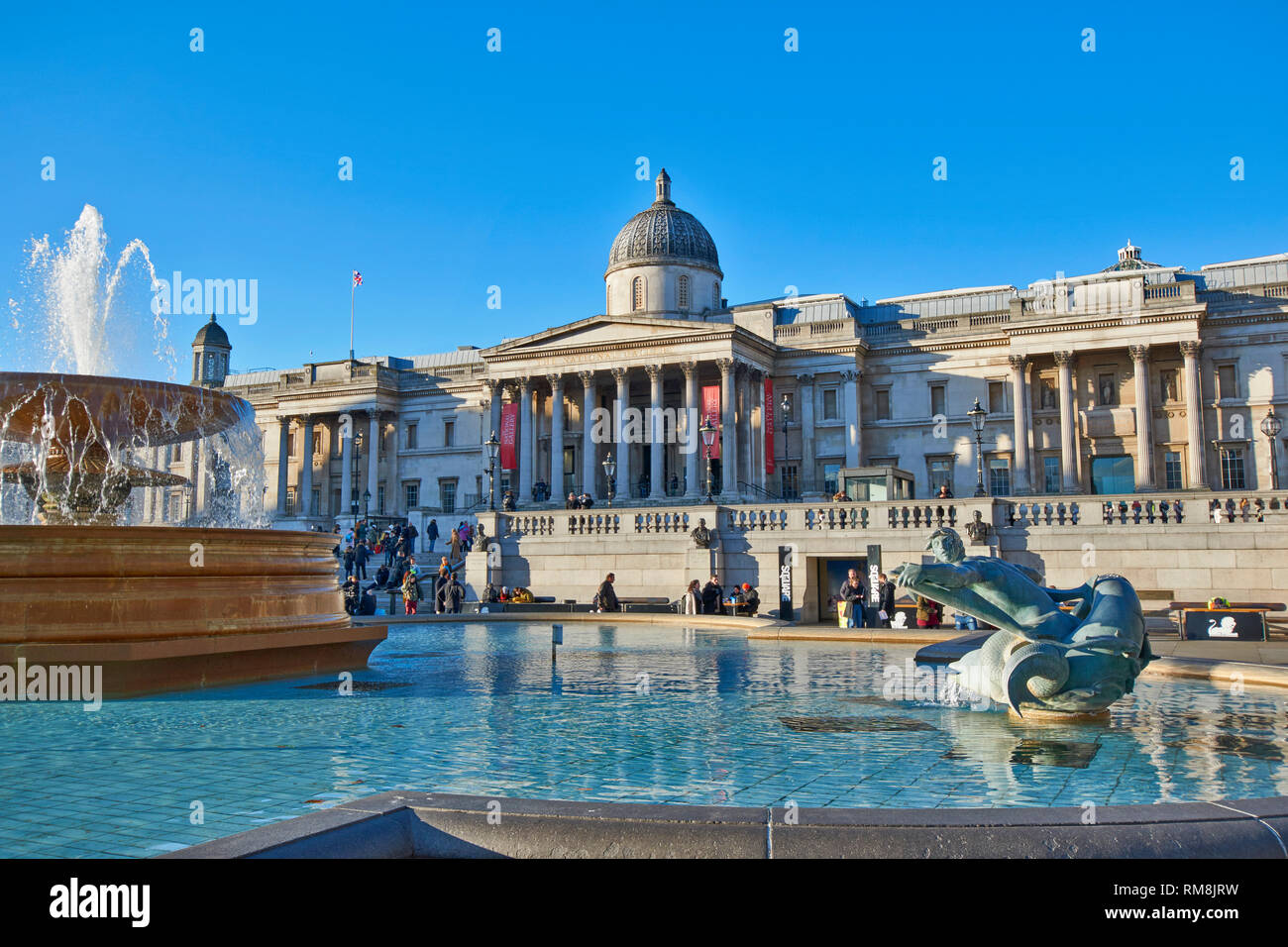 Une vue de trafalgar square Banque de photographies et d’images à haute ...