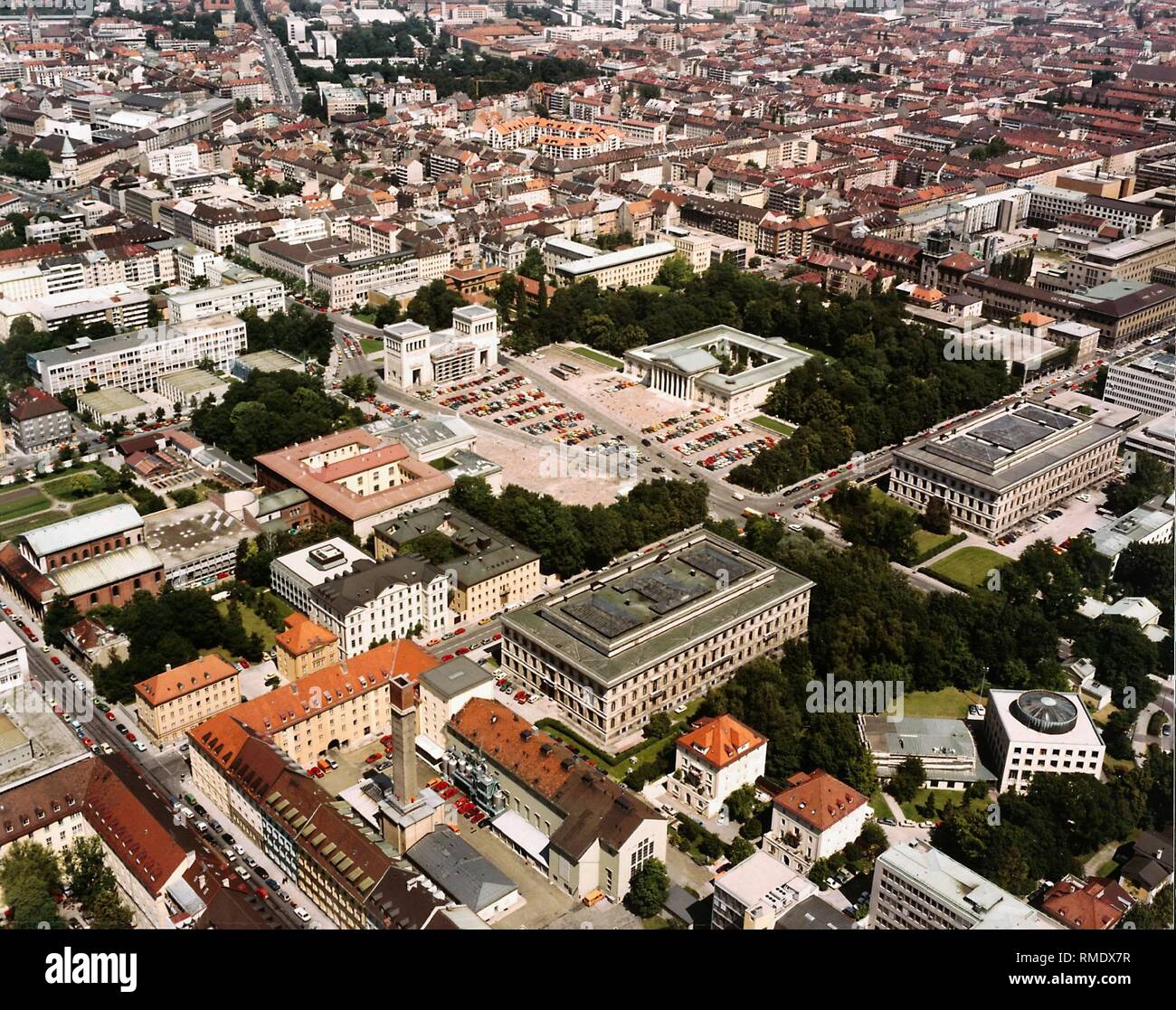 View koenigsplatz munich Banque de photographies et d’images à haute ...