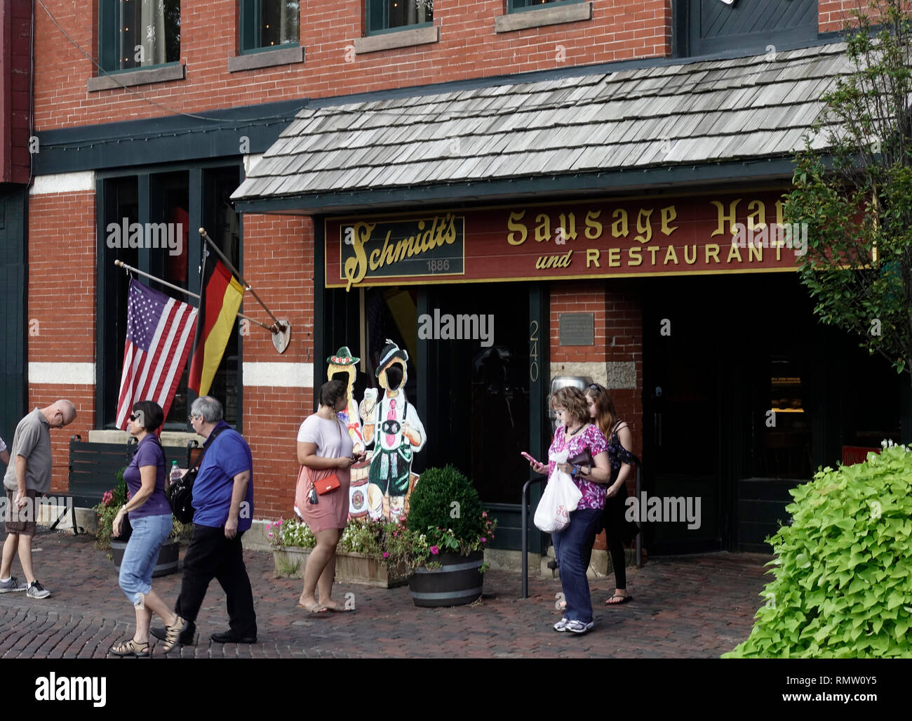 Schmidts restaurant et banquet haus Banque de photographies et d’images ...