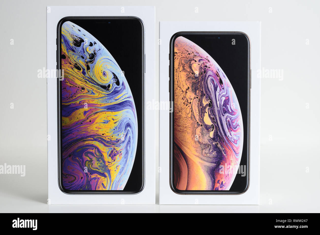 Apple iphone x packaging Banque de photographies et d’images à haute ...