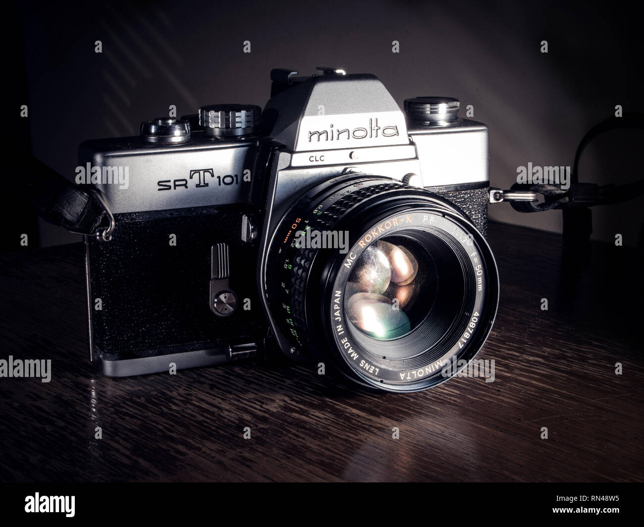 Minolta srt Banque de photographies et d’images à haute résolution - Alamy