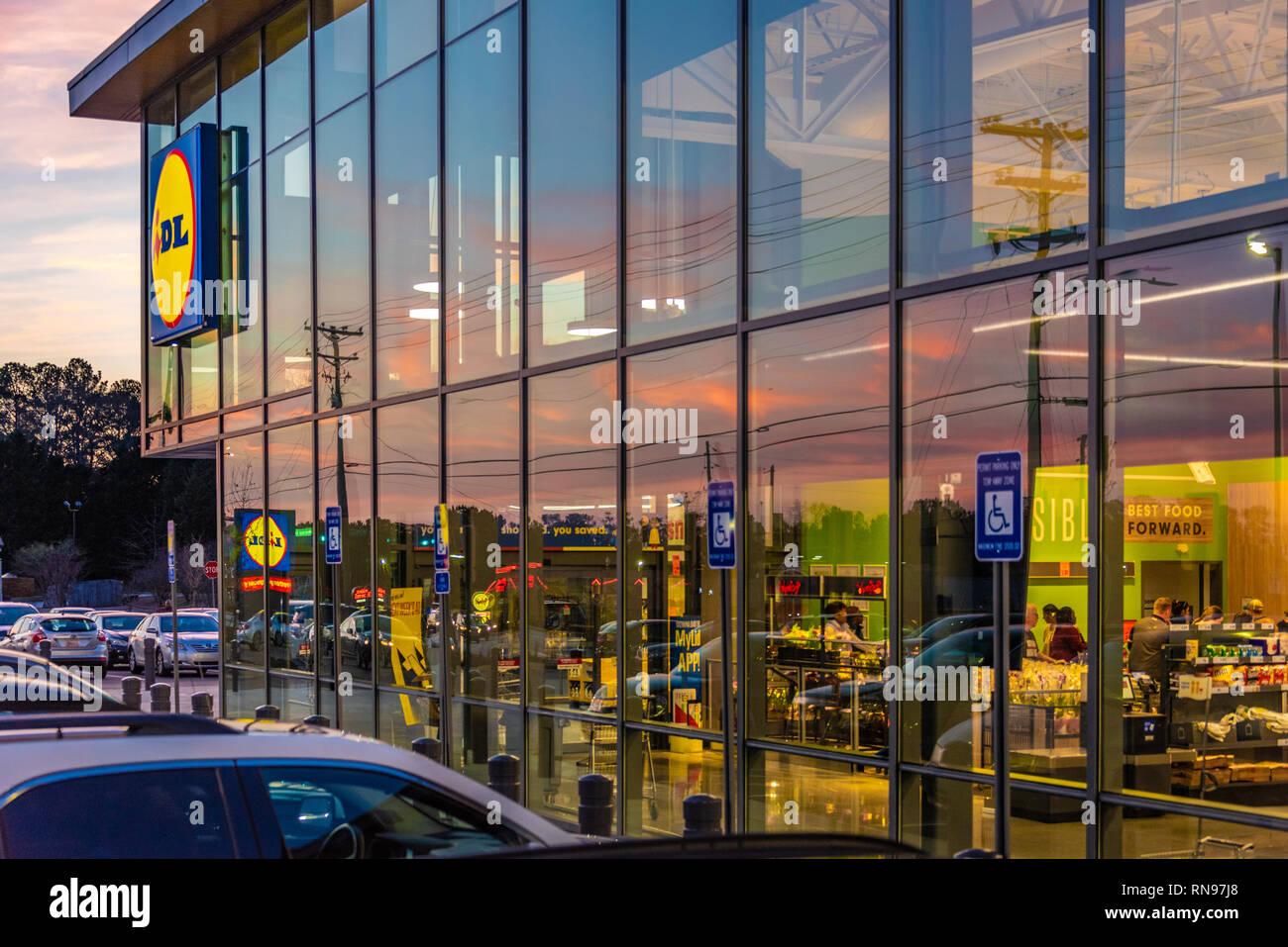 Inside lidl store usa Banque de photographies et d’images à haute ...