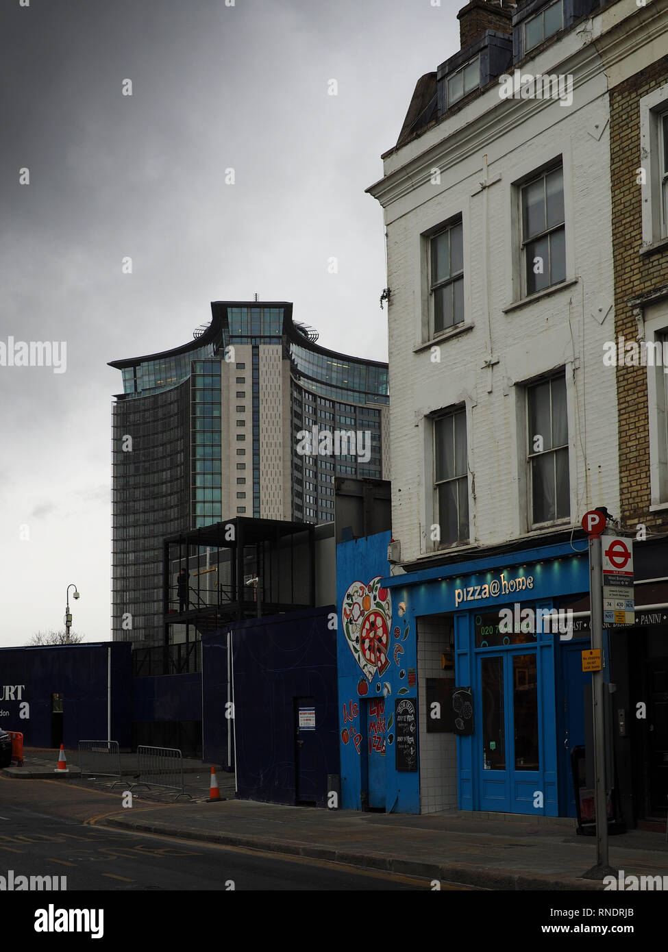 Empress state building Banque de photographies et d’images à haute ...