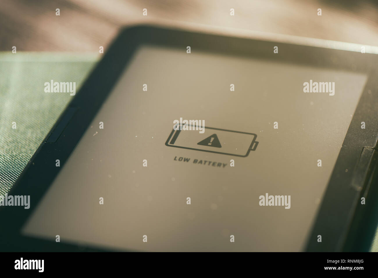 Symbole de batterie faible Banque de photographies et d’images à haute ...