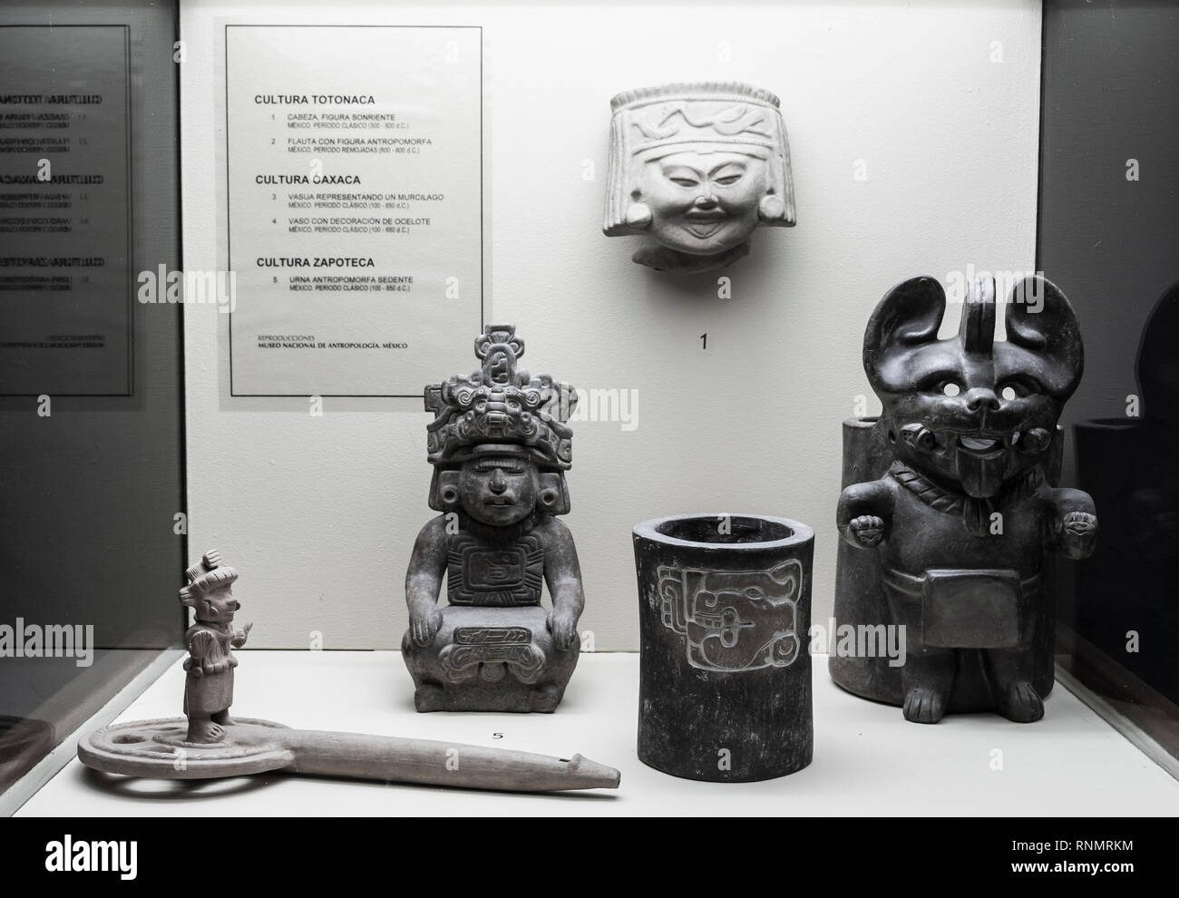 Totonac culture Banque de photographies et d’images à haute résolution ...