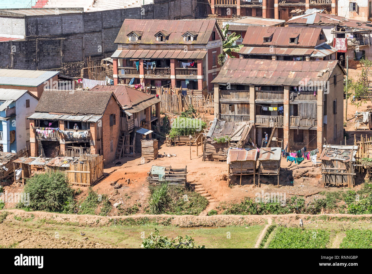 Vues sur la N7 route de Antsirtabe au Parc National de Ranomafana ...