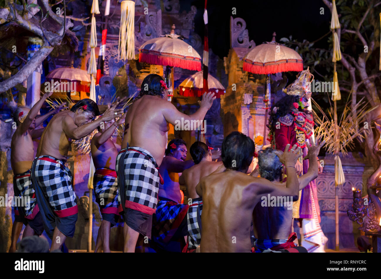 Barong dance kecak indonesia Banque de photographies et d’images à ...