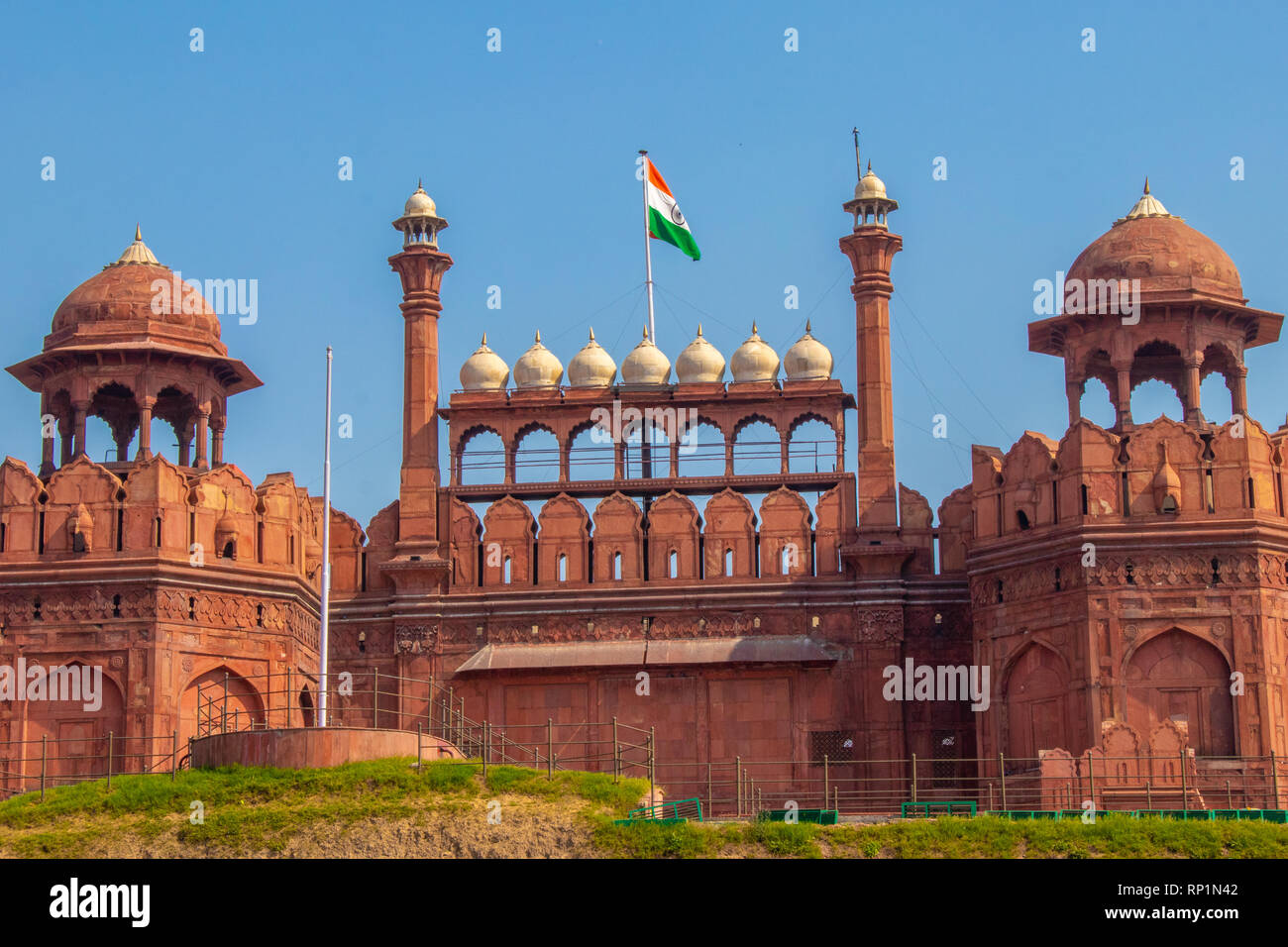 Gate entrance to red fort delhi Banque de photographies et d’images à ...
