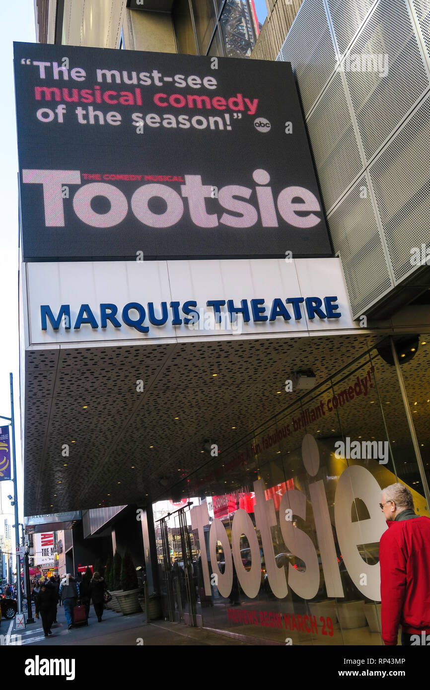 'Tootsie' Allumé Marquee Sign au Marquis Theatre, Times Square, New York, USA Photo Stock - Alamy