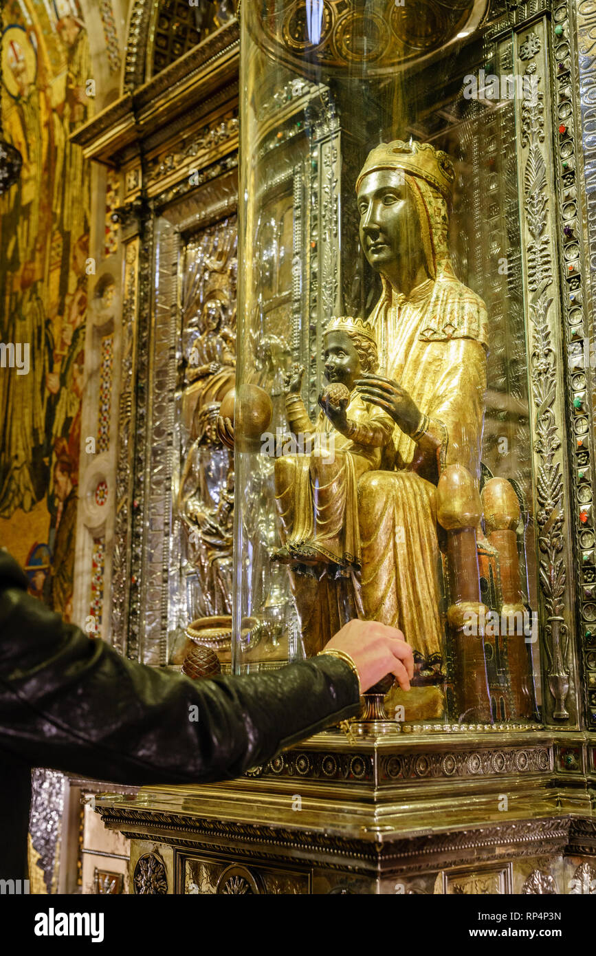 La statue de la vierge noire Banque de photographies et d’images à ...
