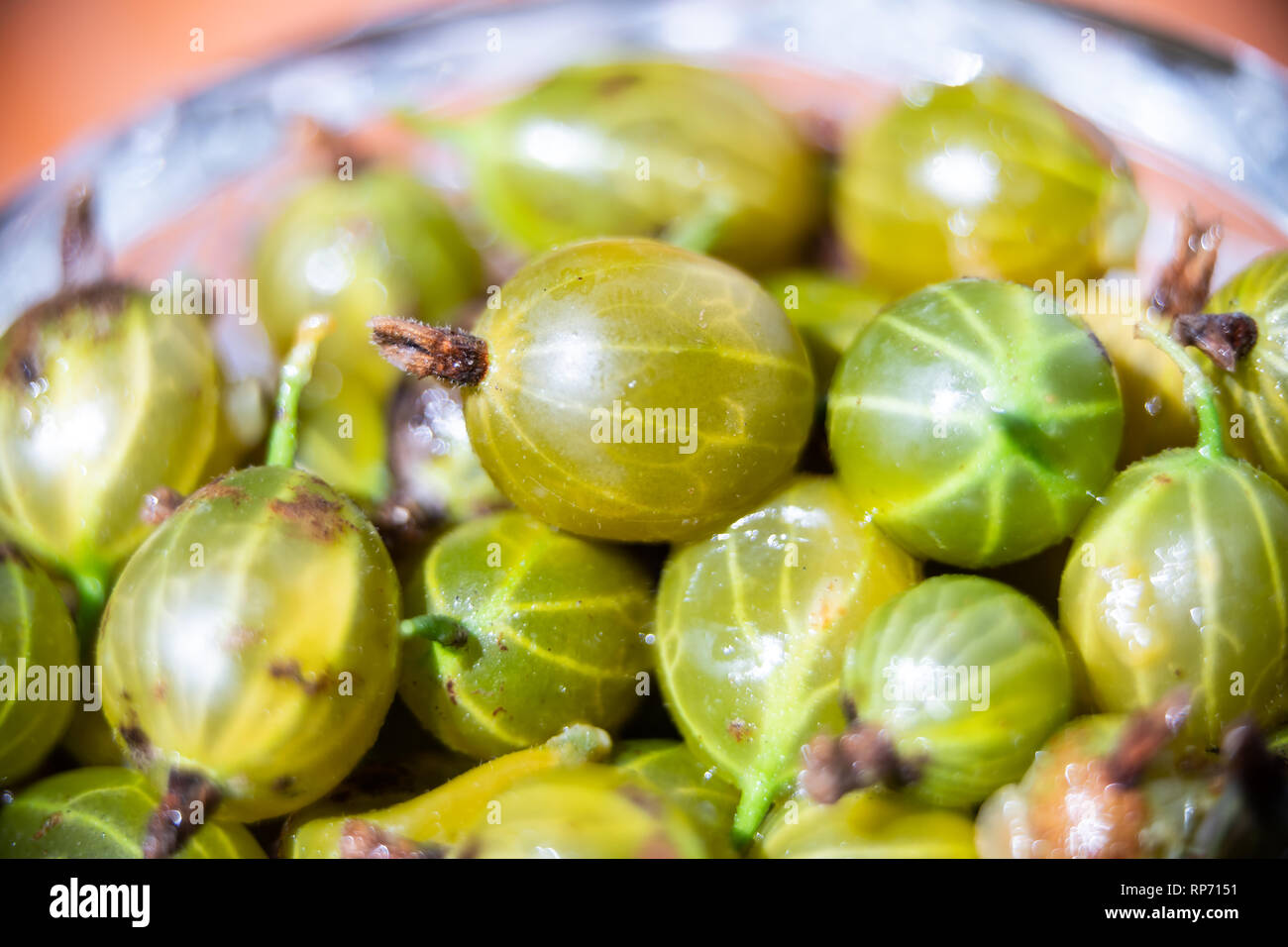 Grosse groseille Banque de photographies et d’images à haute résolution ...