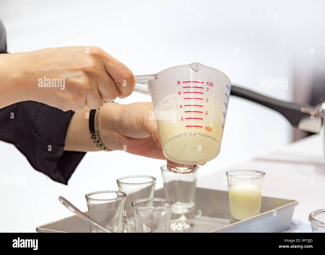 Test De Lait Banque d'image et photos - Alamy