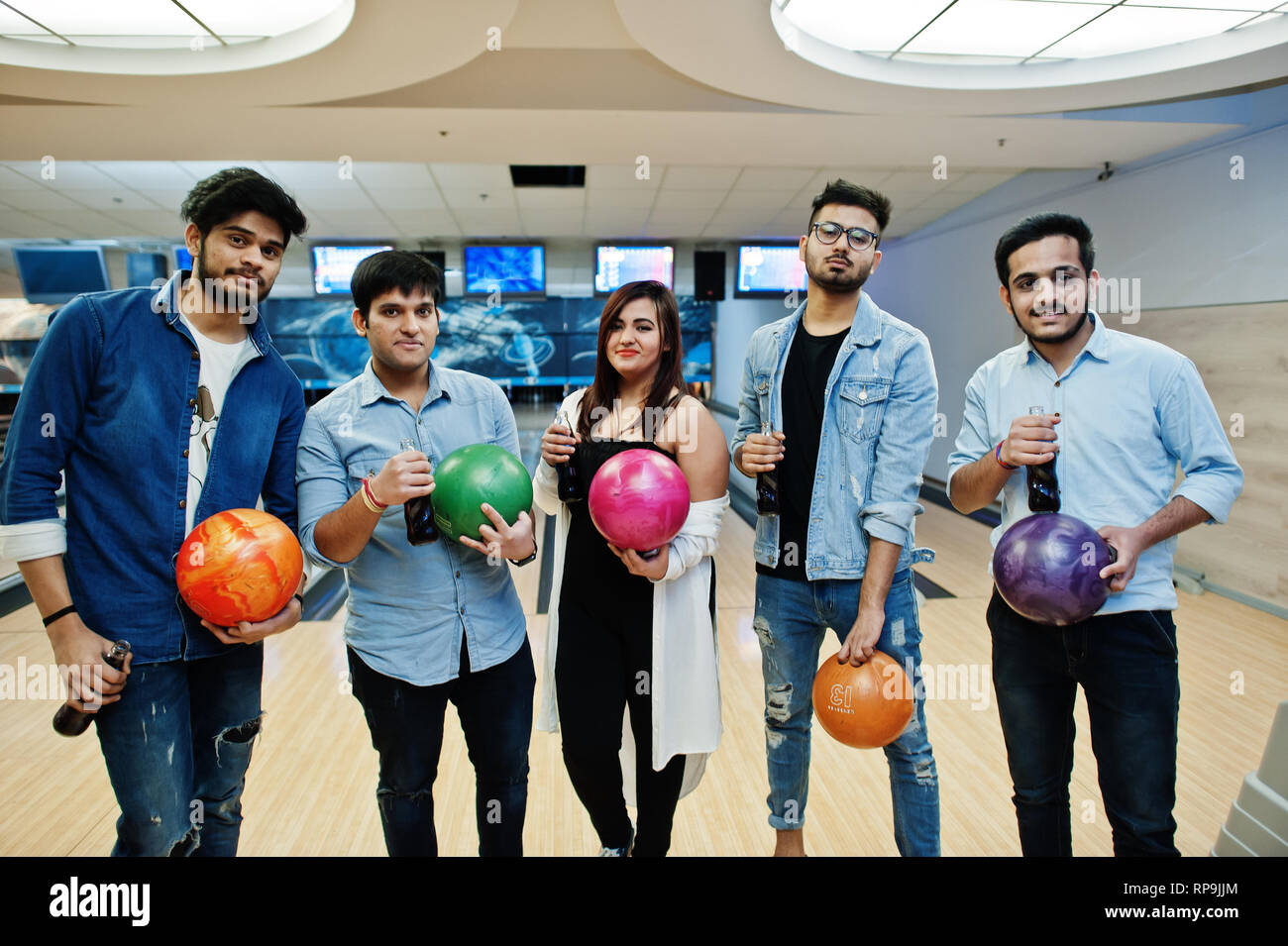 Bouteilles de bowling Banque de photographies et d’images à haute ...