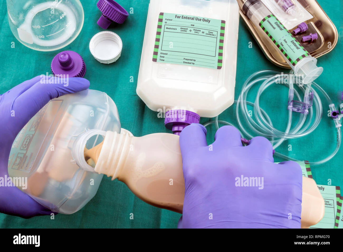 Nutrition entérale Banque de photographies et d’images à haute ...