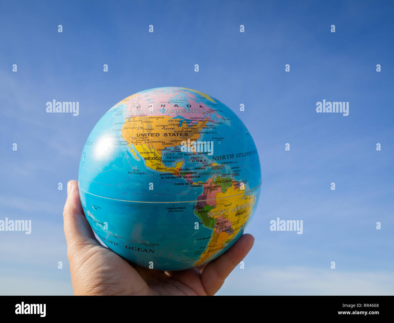 Planète terre mains Banque de photographies et d’images à haute ...