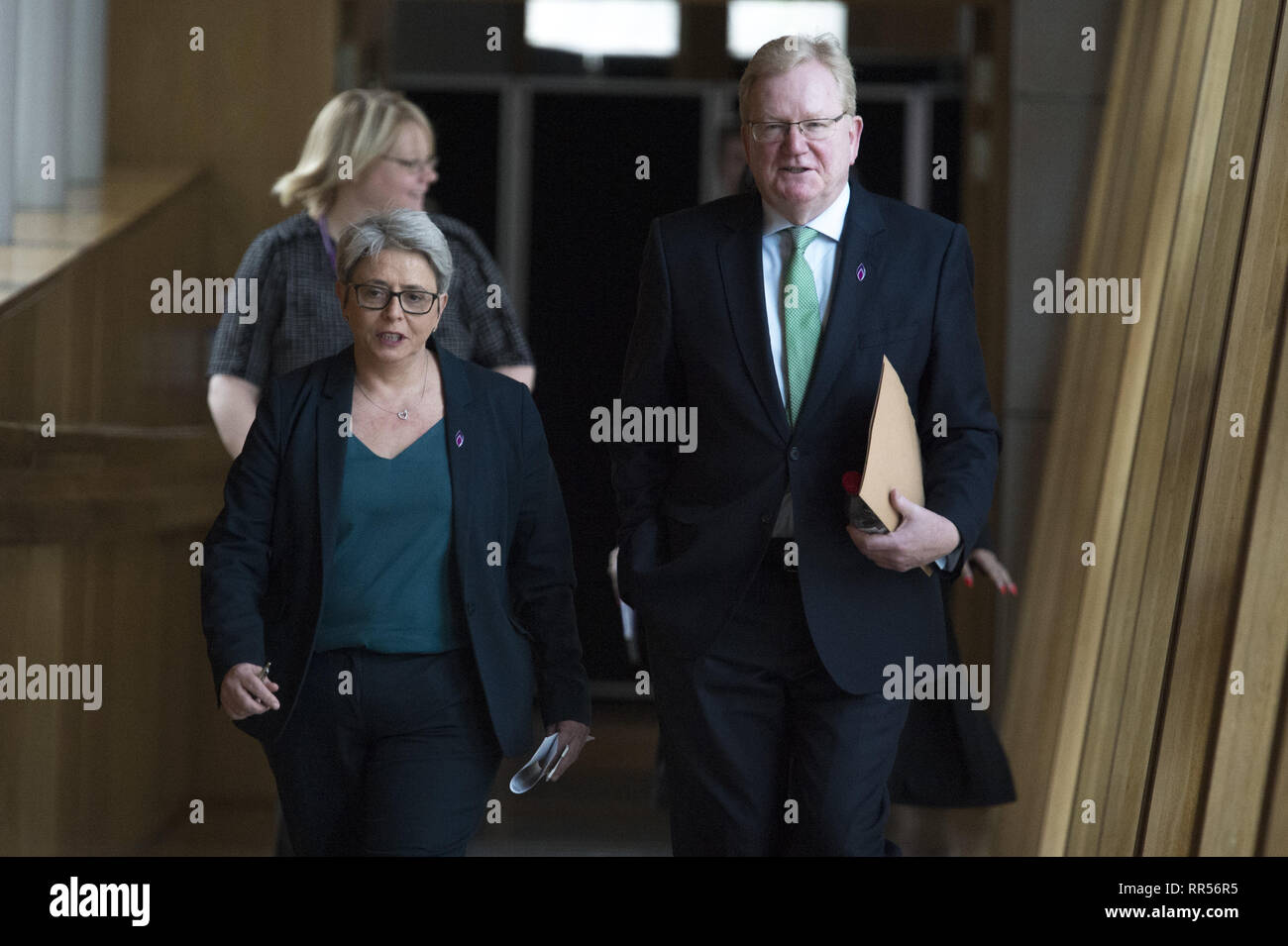 Les politiciens assister à la première des questions à chaque semaine ...