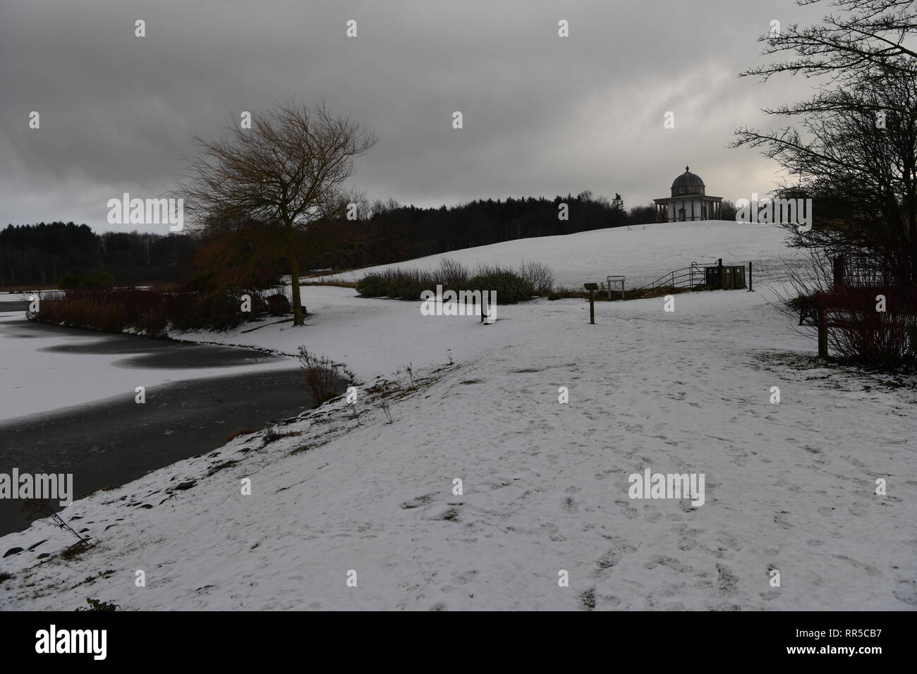 Temple De Minerva Hardwick Park Banque d'image et photos - Alamy