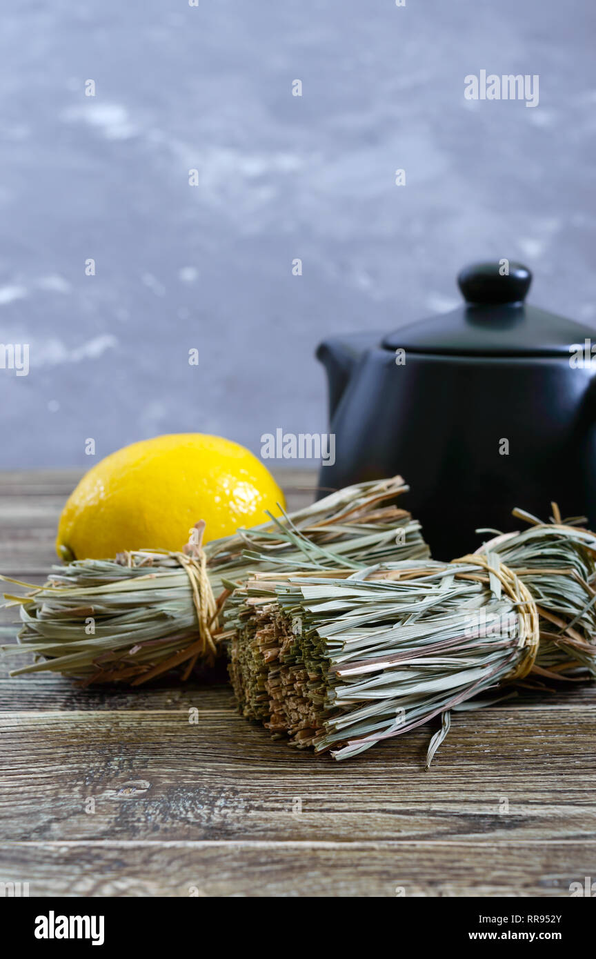 Citronnelle sèche Banque de photographies et d’images à haute ...