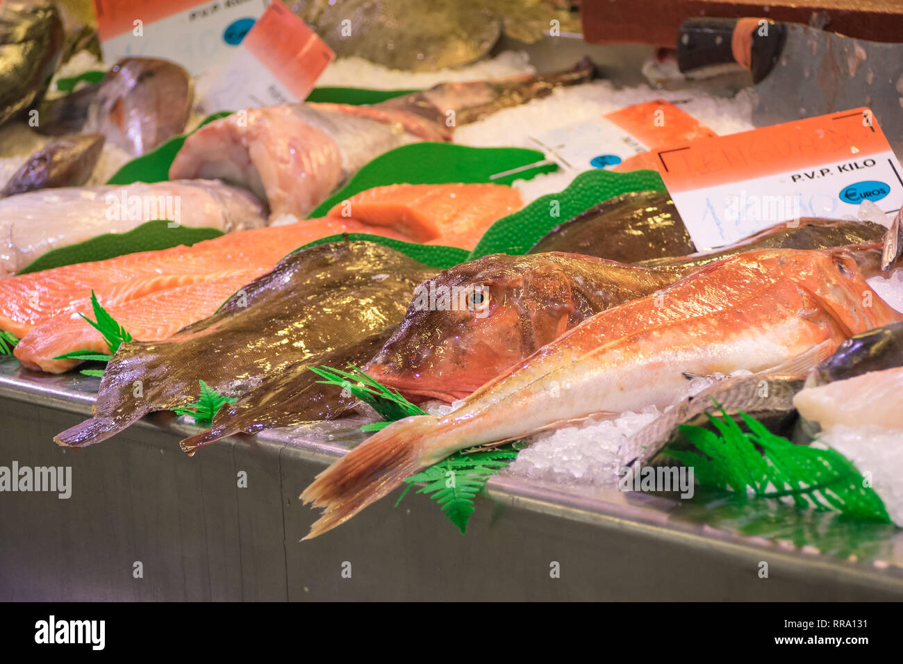 Thon frais supermarché espagne Banque de photographies et d’images à ...