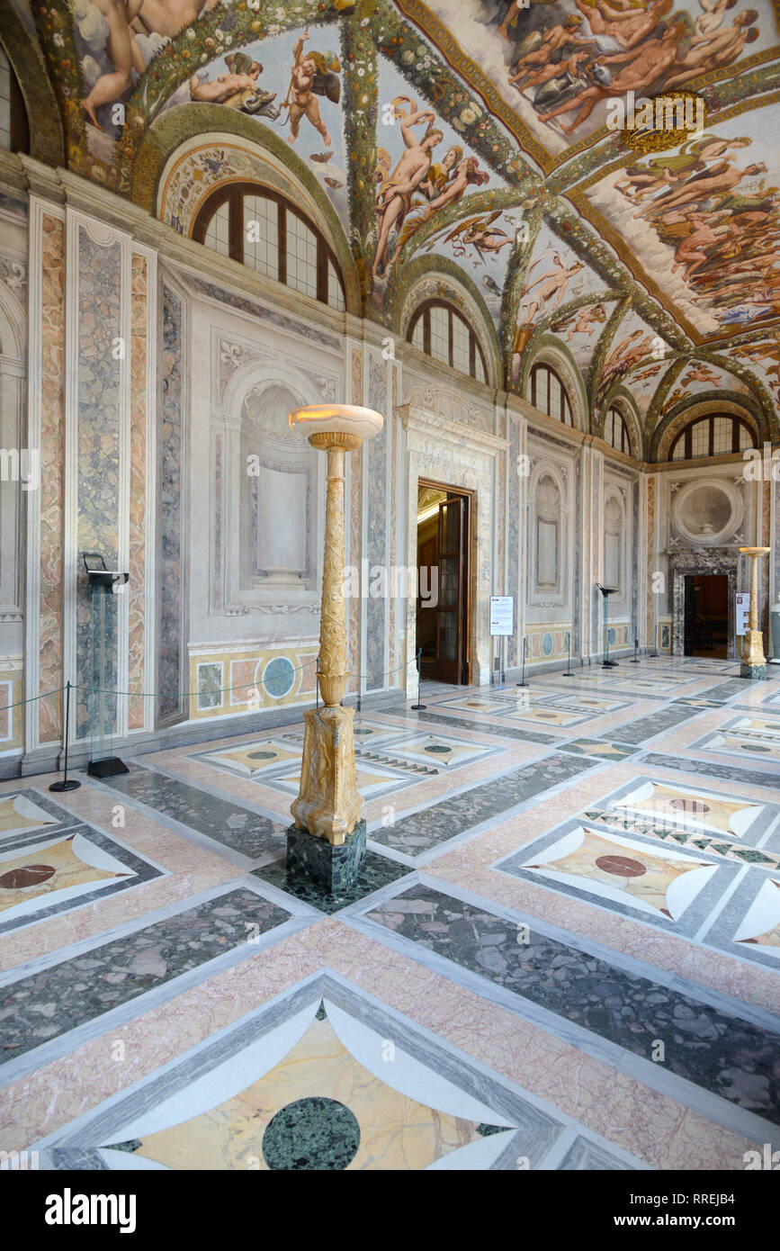 Villa farnesina loggia Banque de photographies et d’images à haute ...
