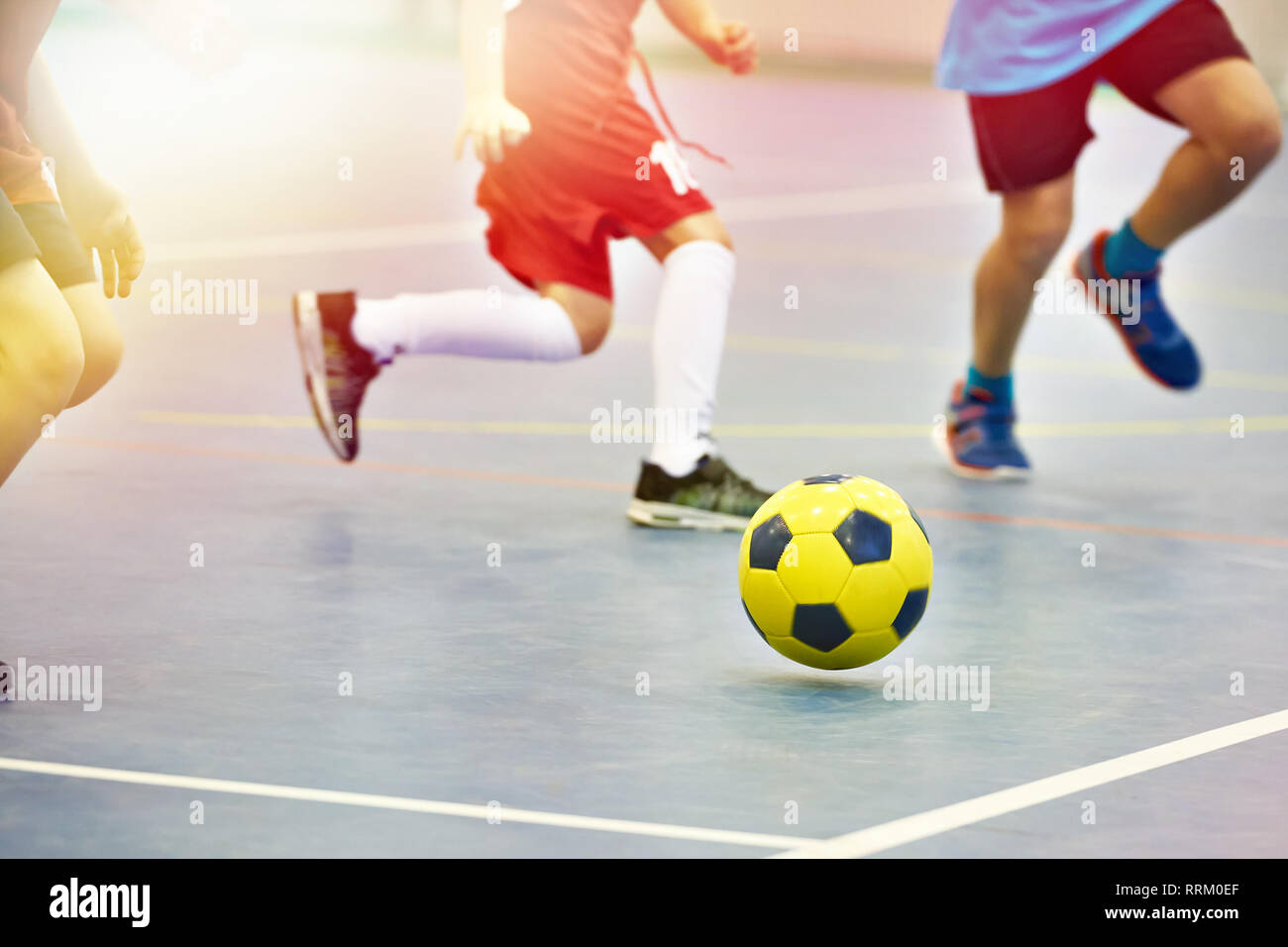 Match de football pour enfants Banque de photographies et d’images à ...