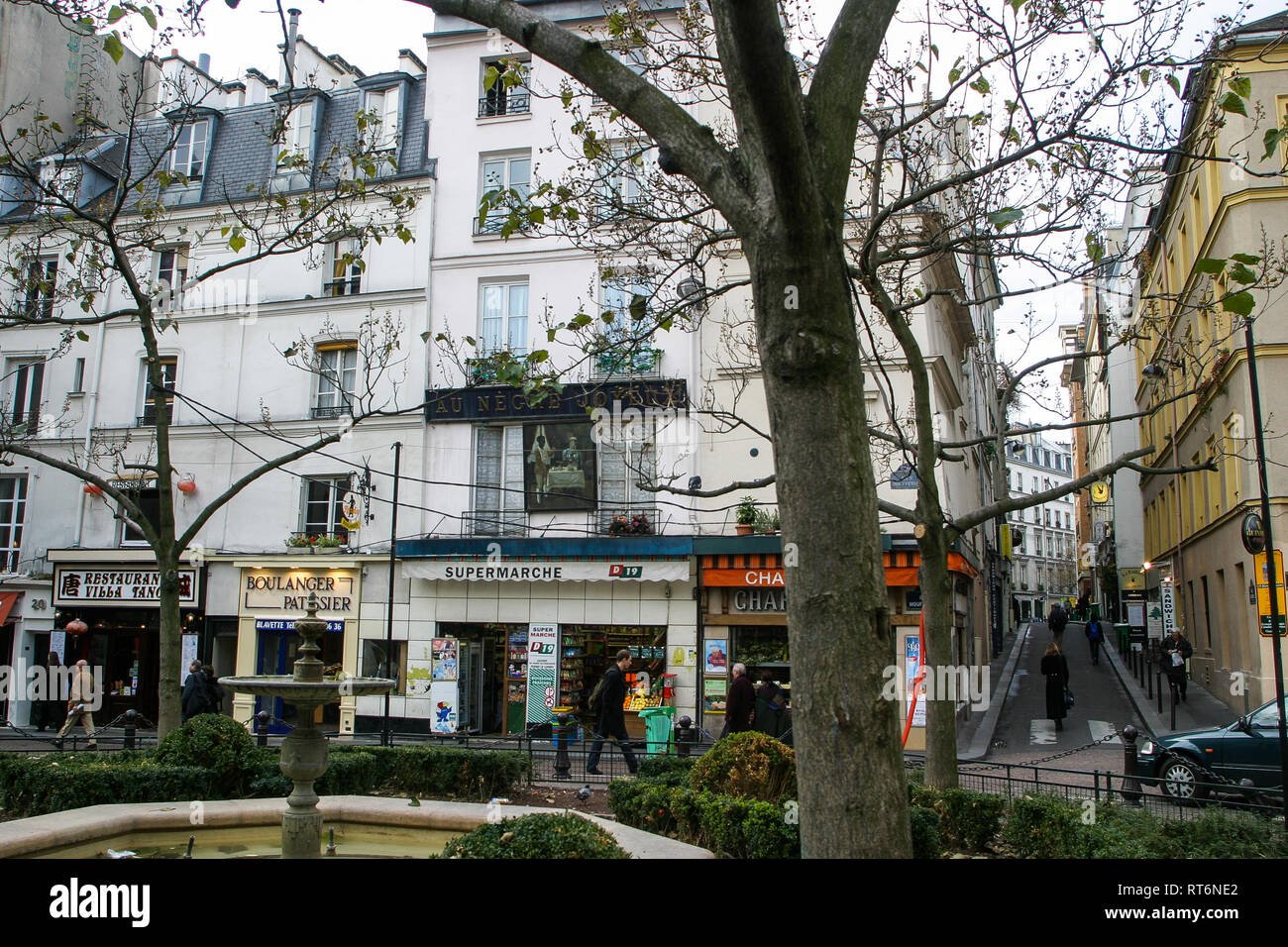 La place de la contrescarpe Banque de photographies et d’images à haute ...