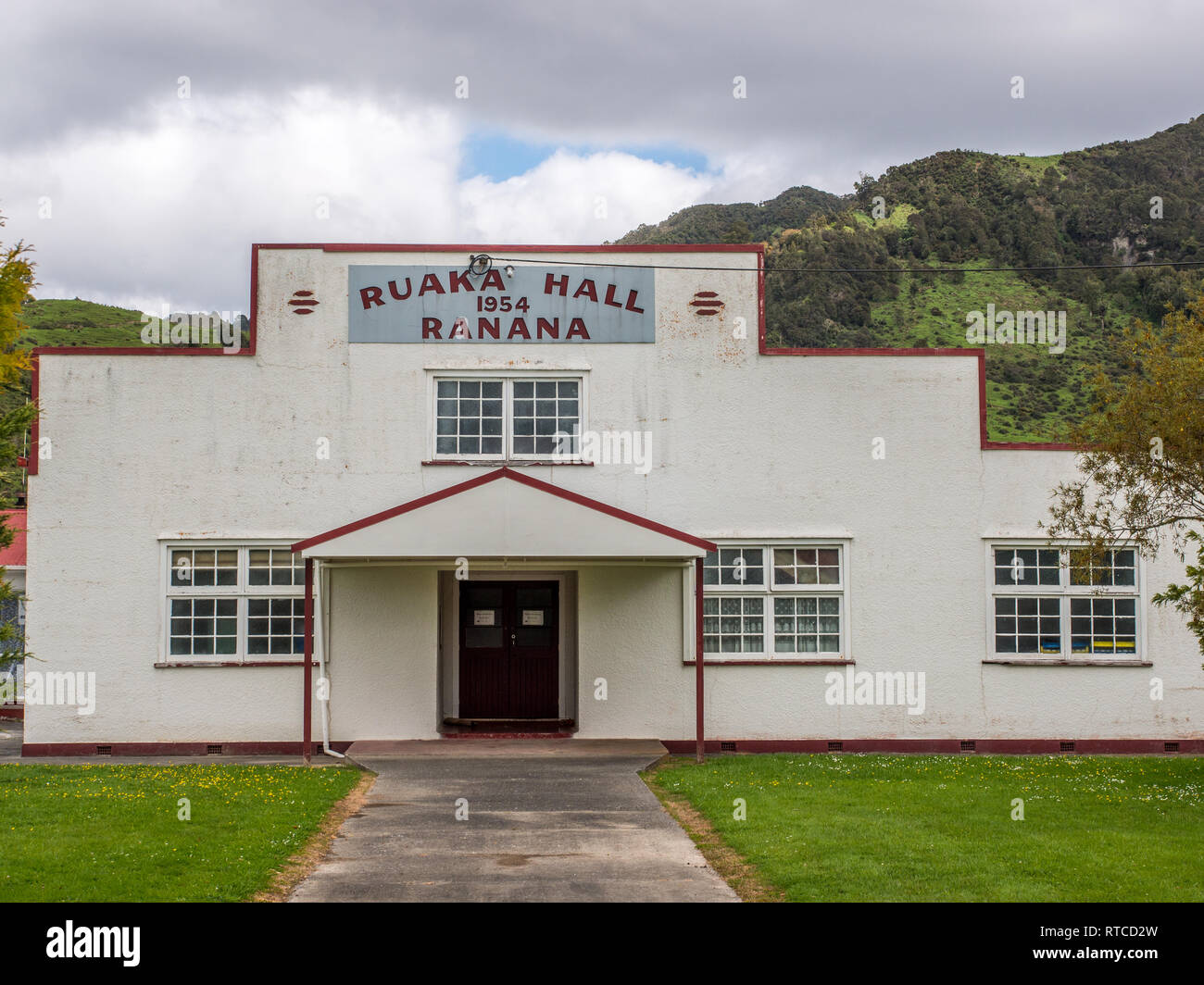 Whanganui river road Banque de photographies et d’images à haute ...