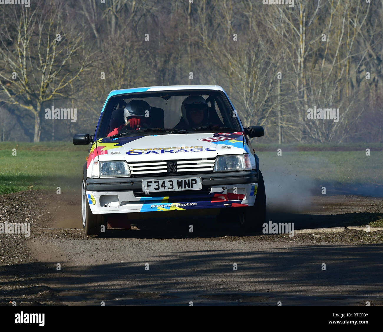 Peugeot 205 gti rally Banque de photographies et d’images à haute ...