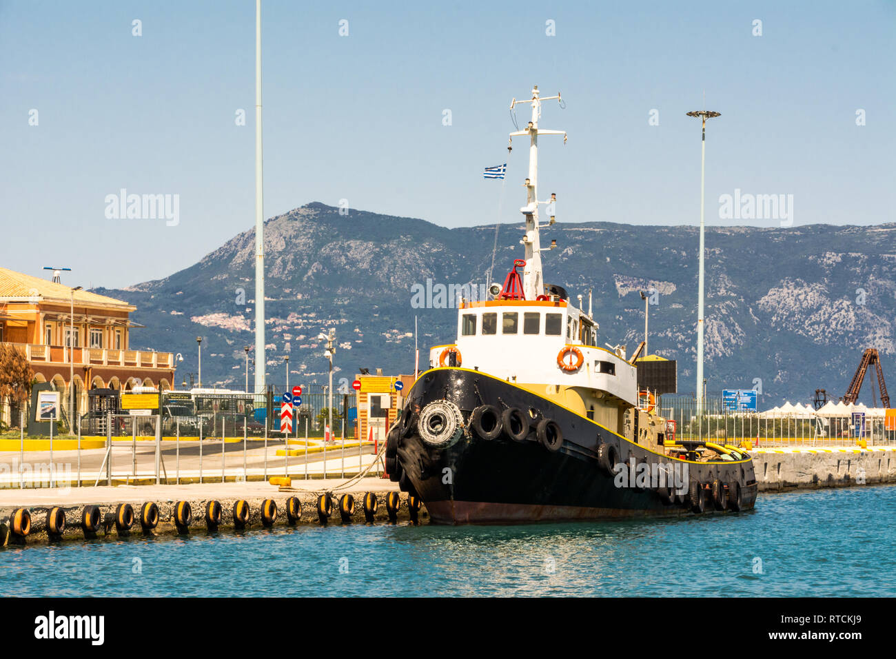 Navire remorqueur Banque de photographies et d’images à haute ...