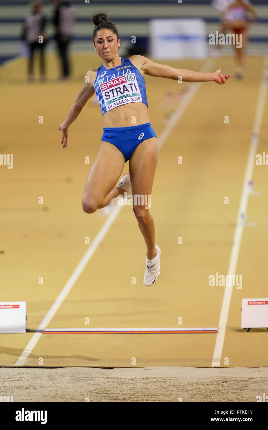 Laura strati saut en longueur Banque de photographies et d’images à ...
