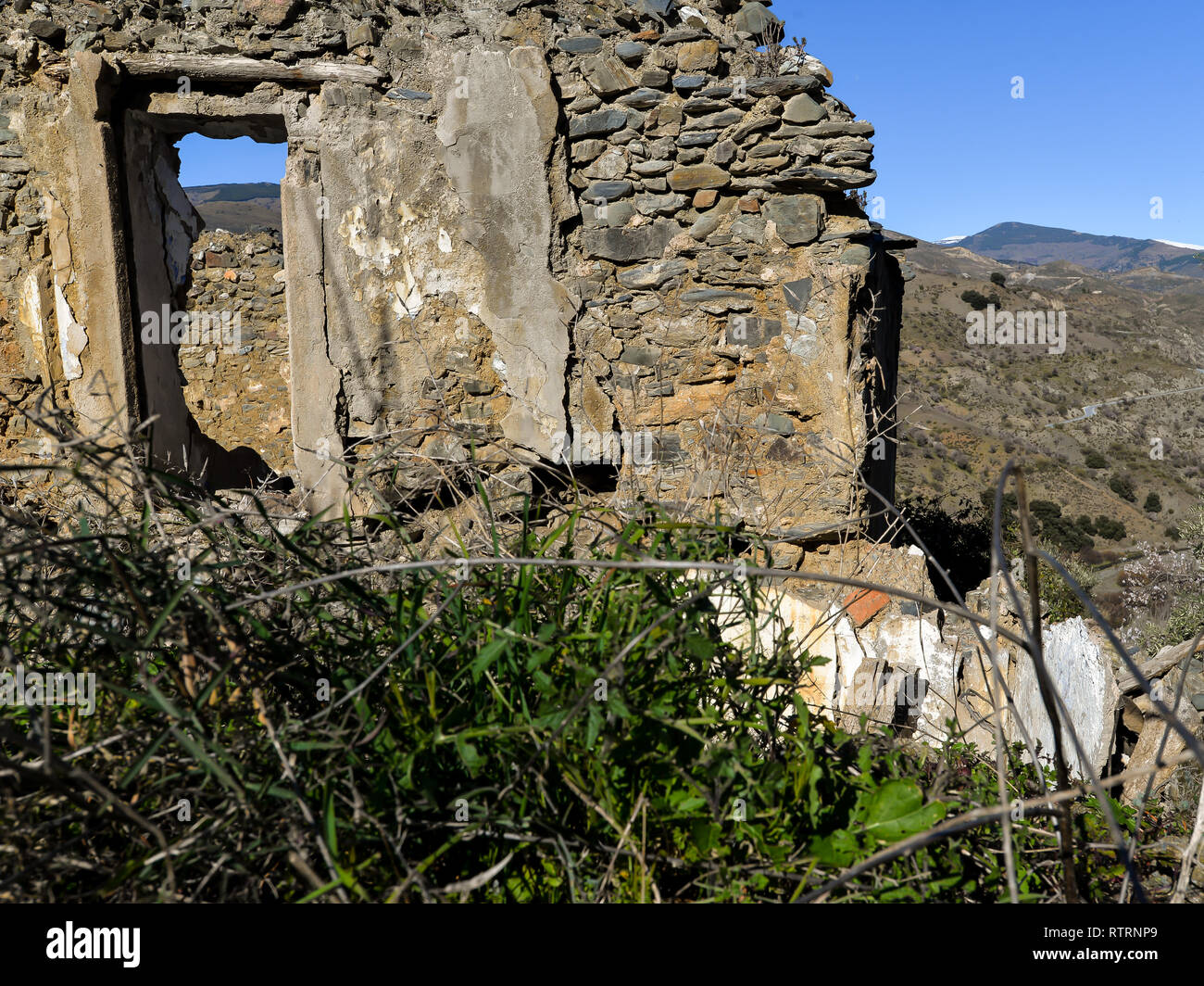 Ancienne Ferme En Ruine Banque d'image et photos - Alamy