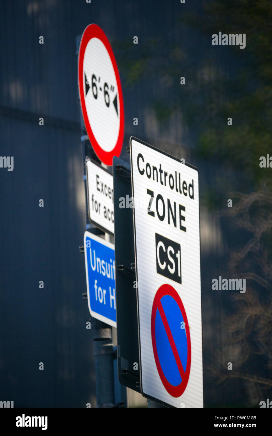 Signe De Restriction De Cycle Banque d'image et photos - Alamy