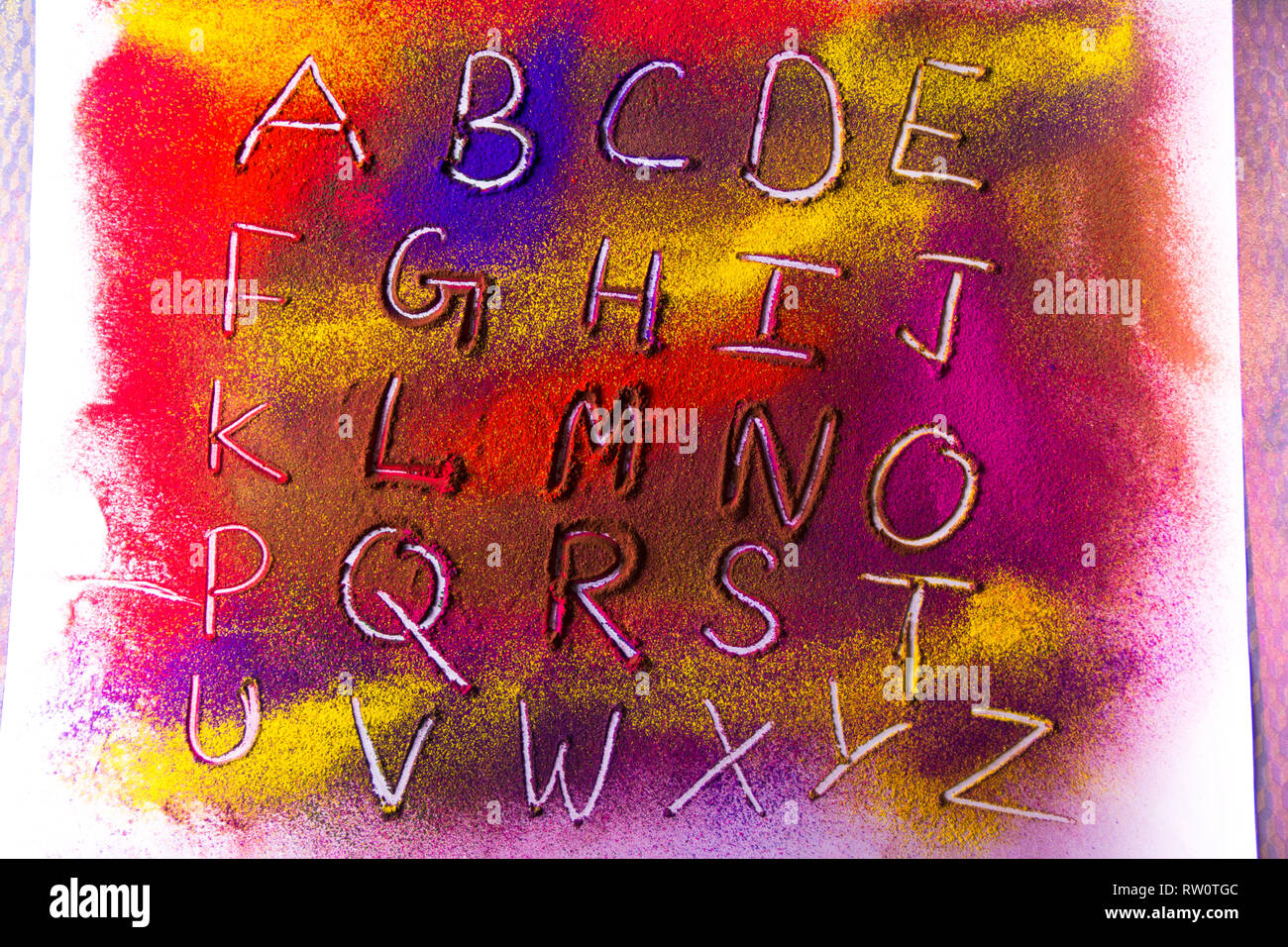 Modelage sur une plage Banque d'image et photos - Alamy