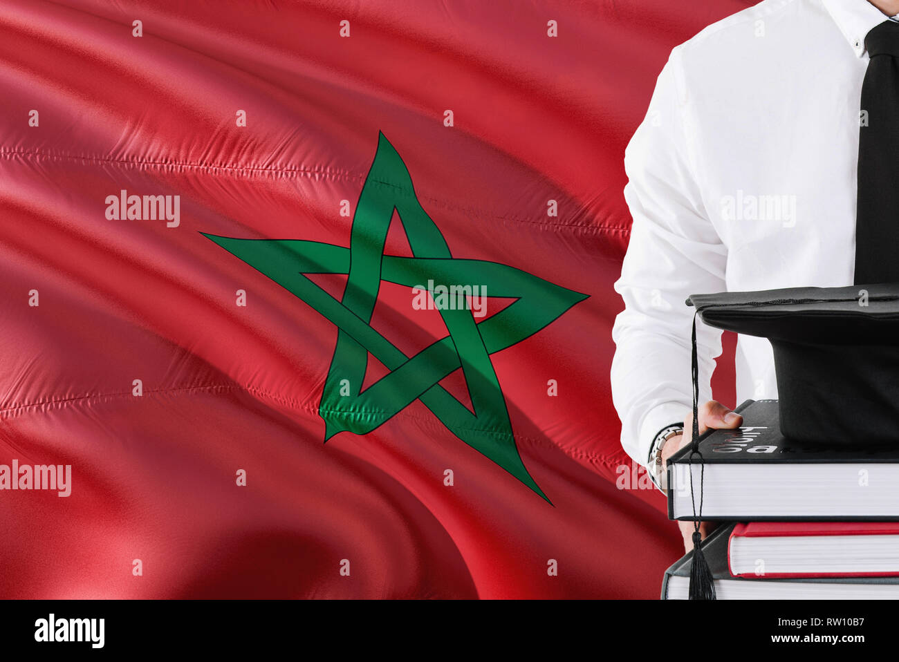 La réussite de l'éducation étudiant marocain concept. Tenue de livres ...