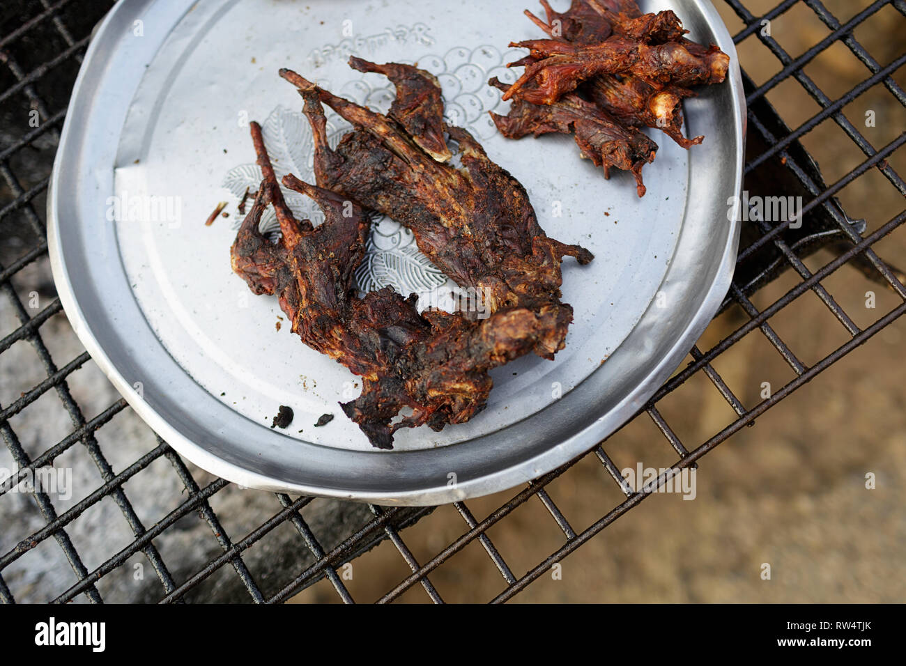 Grilled Rat Banque d'image et photos - Alamy