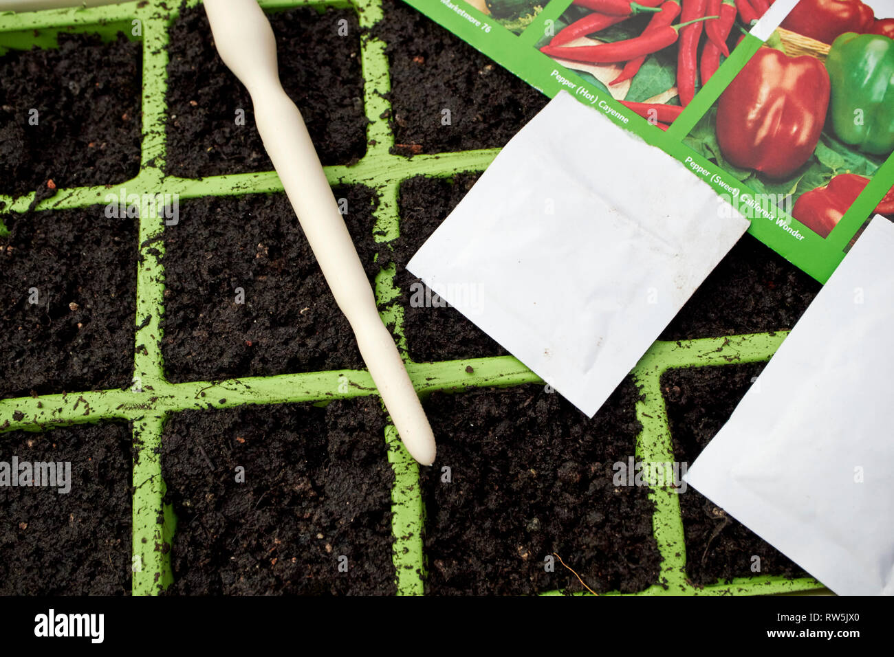 Semer le jardin des graines Banque de photographies et d’images à haute ...