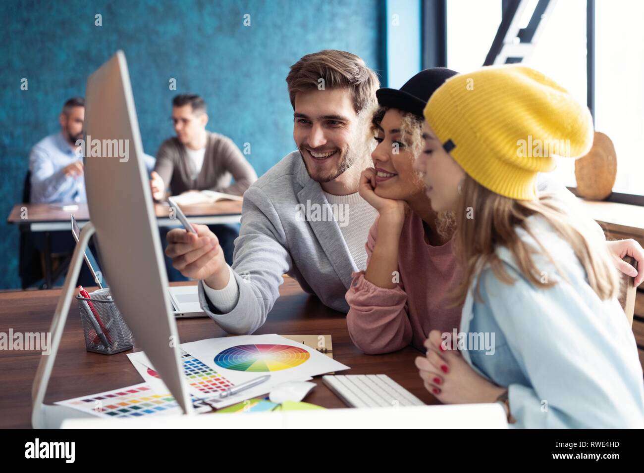 Travail En Commun Banque d'image et photos - Alamy