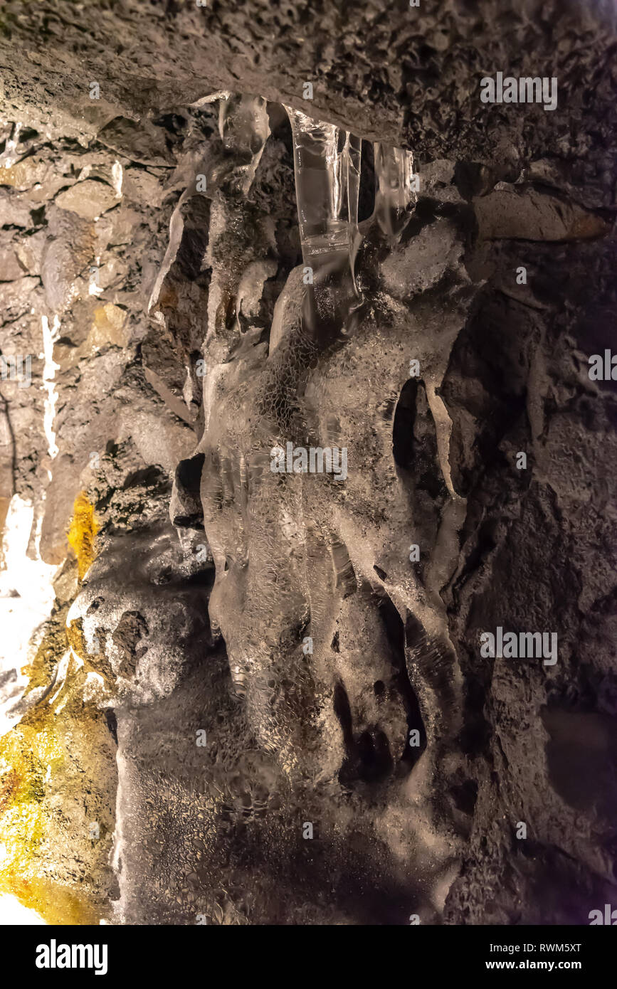 Fuji wind cave Banque de photographies et d’images à haute résolution ...