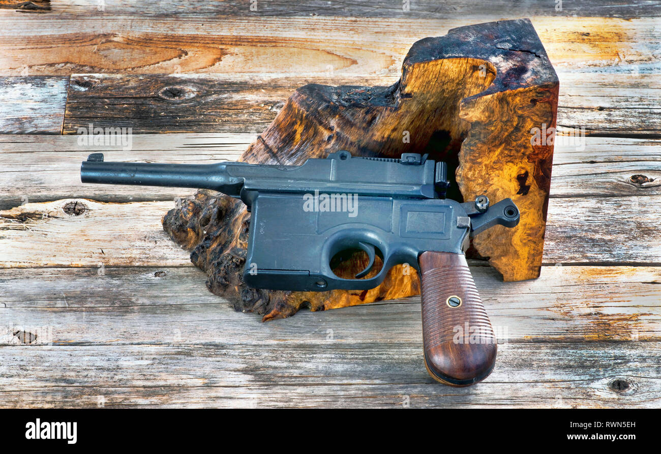 Pistolet mauser 9mm Banque de photographies et d’images à haute ...