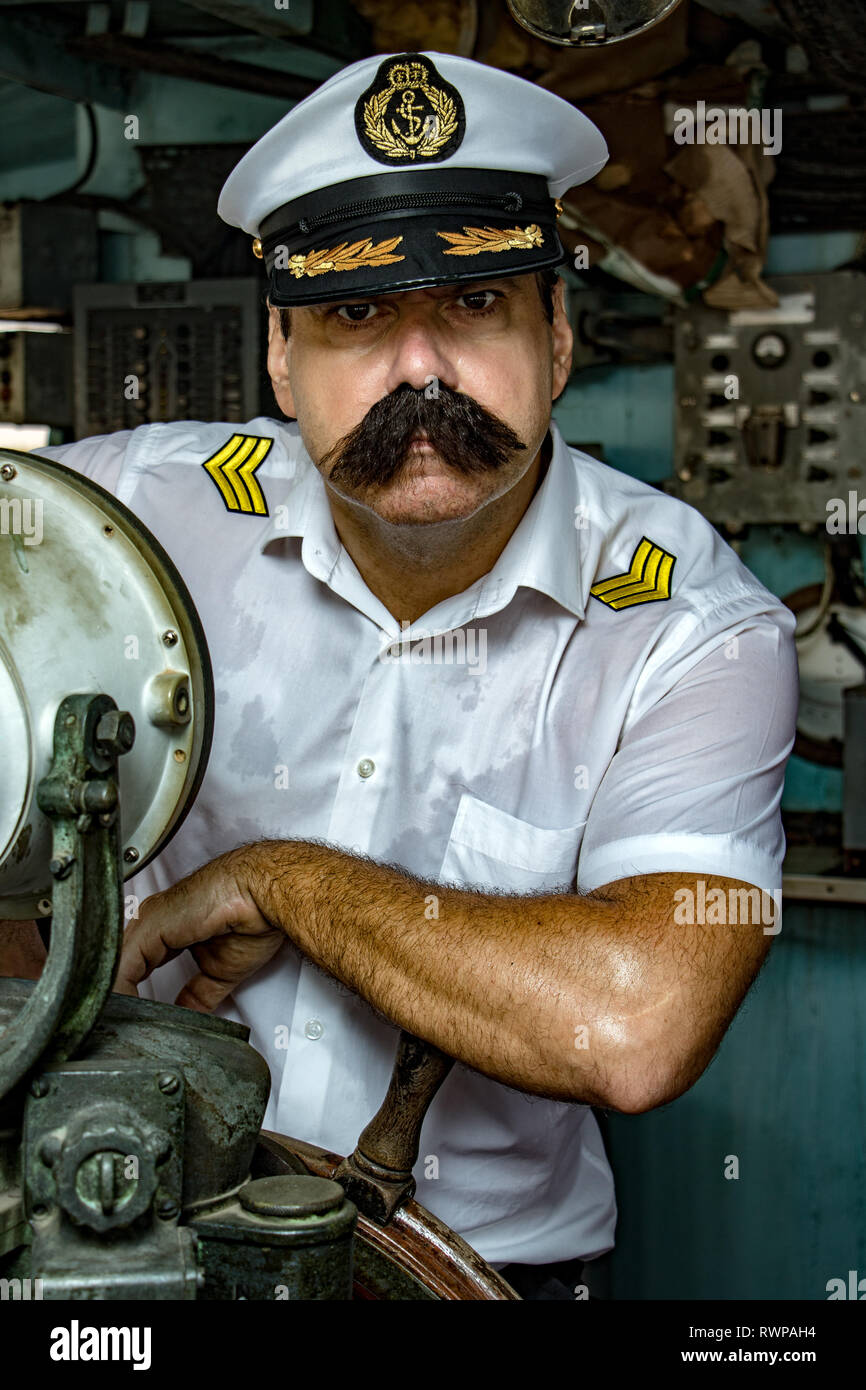 Ship captain uniform Banque de photographies et d’images à haute ...