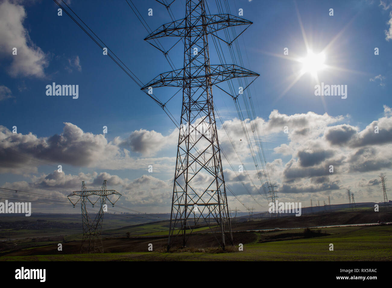 énergie électrique Banque de photographies et d’images à haute ...