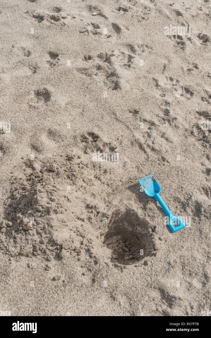 Se creuser dans un trou Banque de photographies et d’images à haute ...