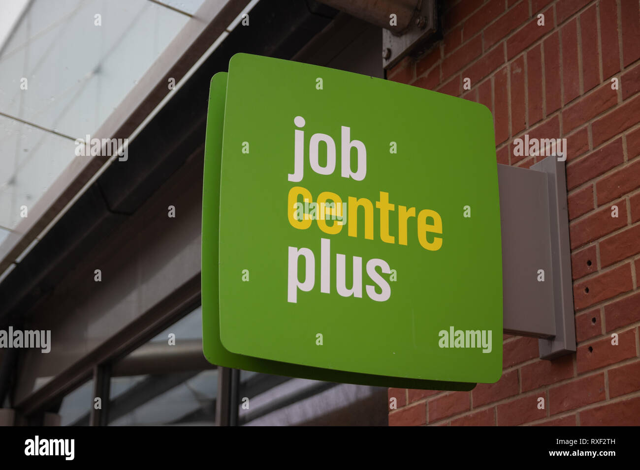Jobcentre plus sign Banque de photographies et d’images à haute ...
