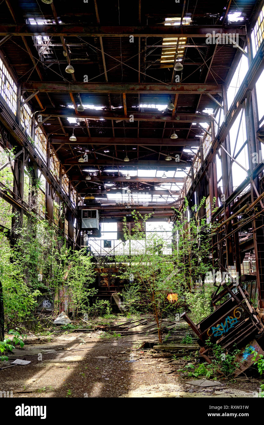 Usine abandonnée Banque de photographies et d’images à haute résolution ...